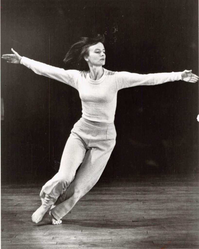 Beth Soll & Company: Four Dancers, One Choreographer and One Musician ...
