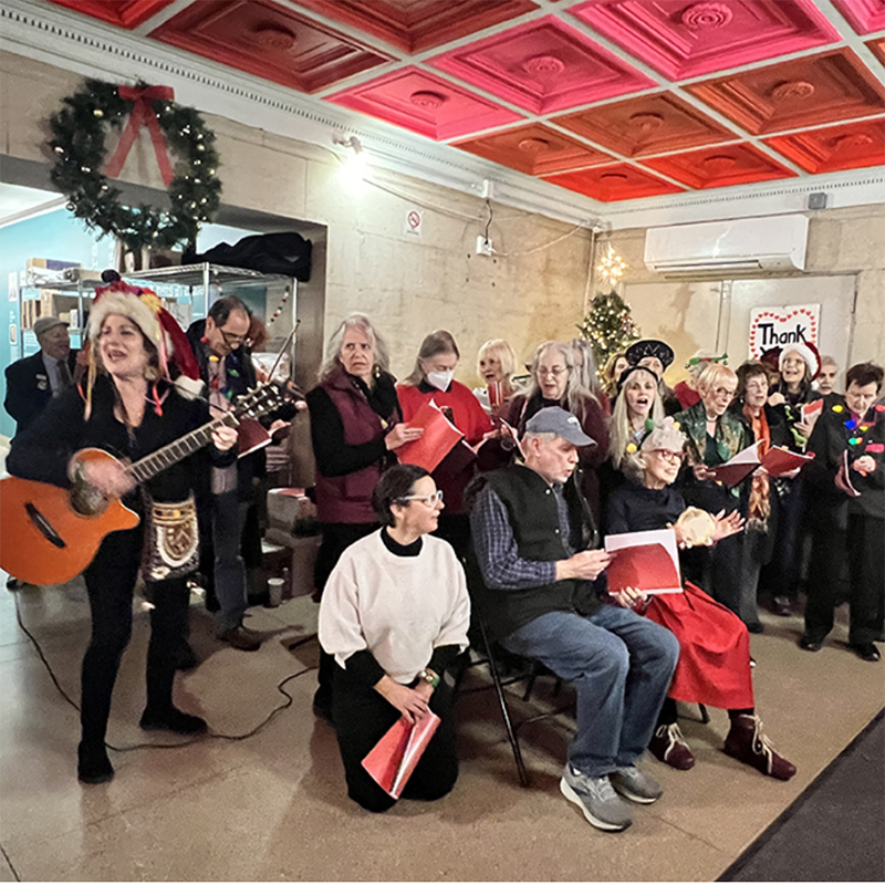 Kate Walter writes about the Bliss Singers at Christmas, Photos by ...